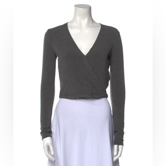 Alice + Olivia | Sweaters | Alice Olivia Sweater | Poshmark